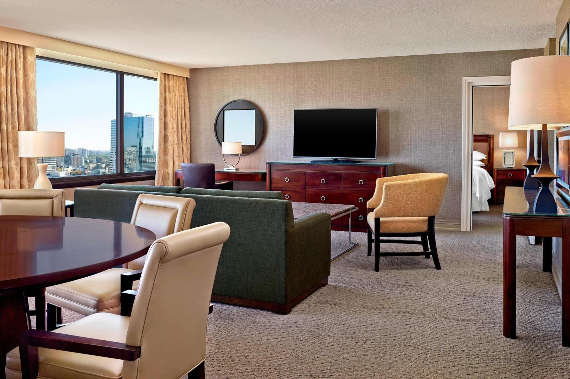 SHERATON CENTRE TORONTO HOTEL