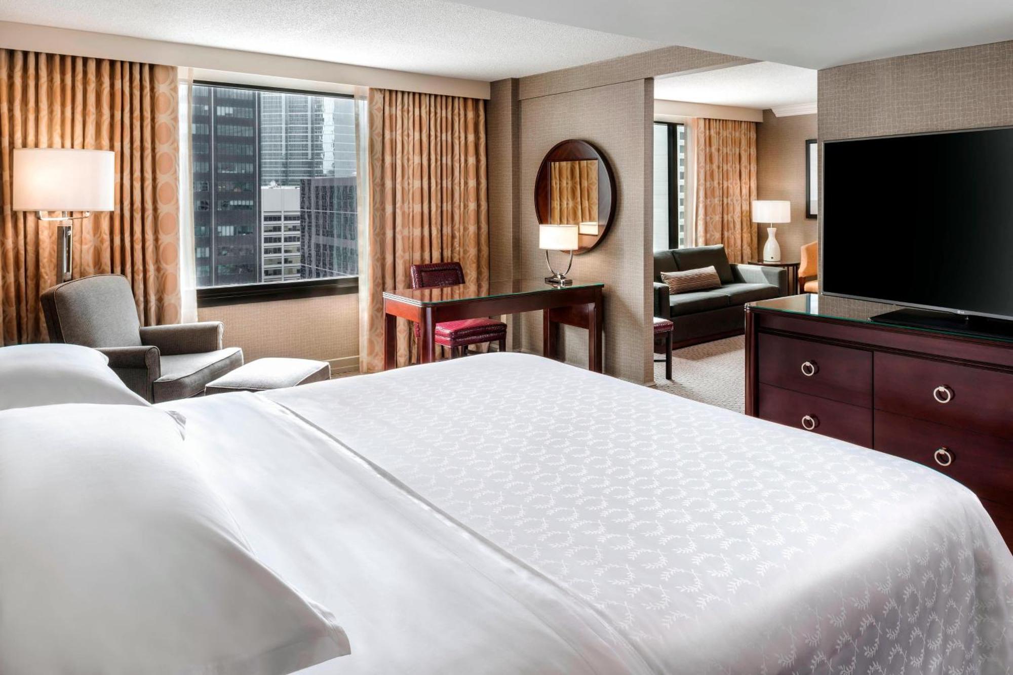 SHERATON CENTRE TORONTO HOTEL